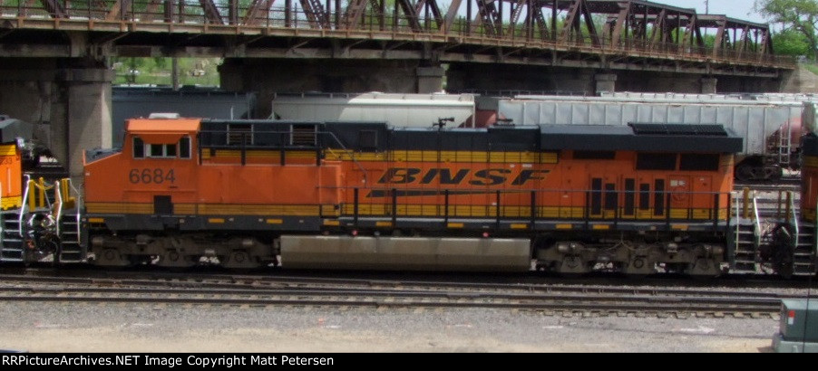 BNSF 6684